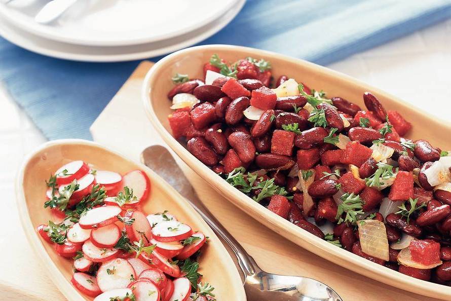 Bohnengericht mit Zwiebeln und Senf Cervelat - Tag Rezepte